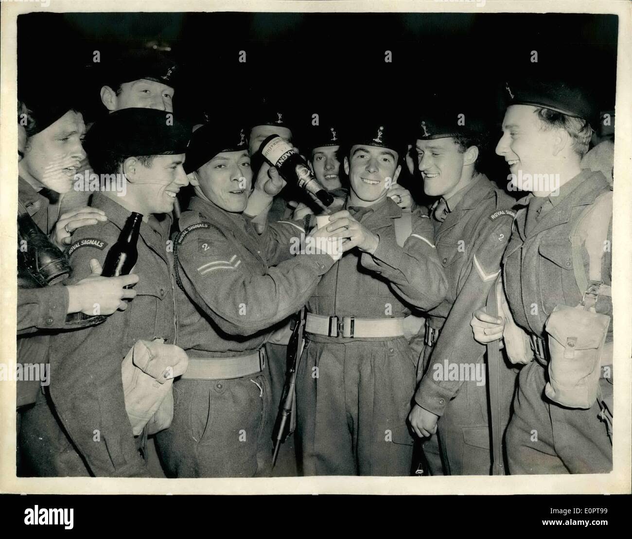 Royal corps signals hi-res stock photography and images - Alamy