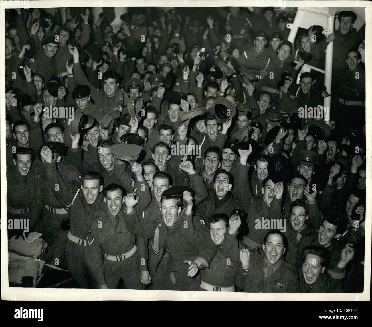 000 troops aboard hi-res stock photography and images - Alamy