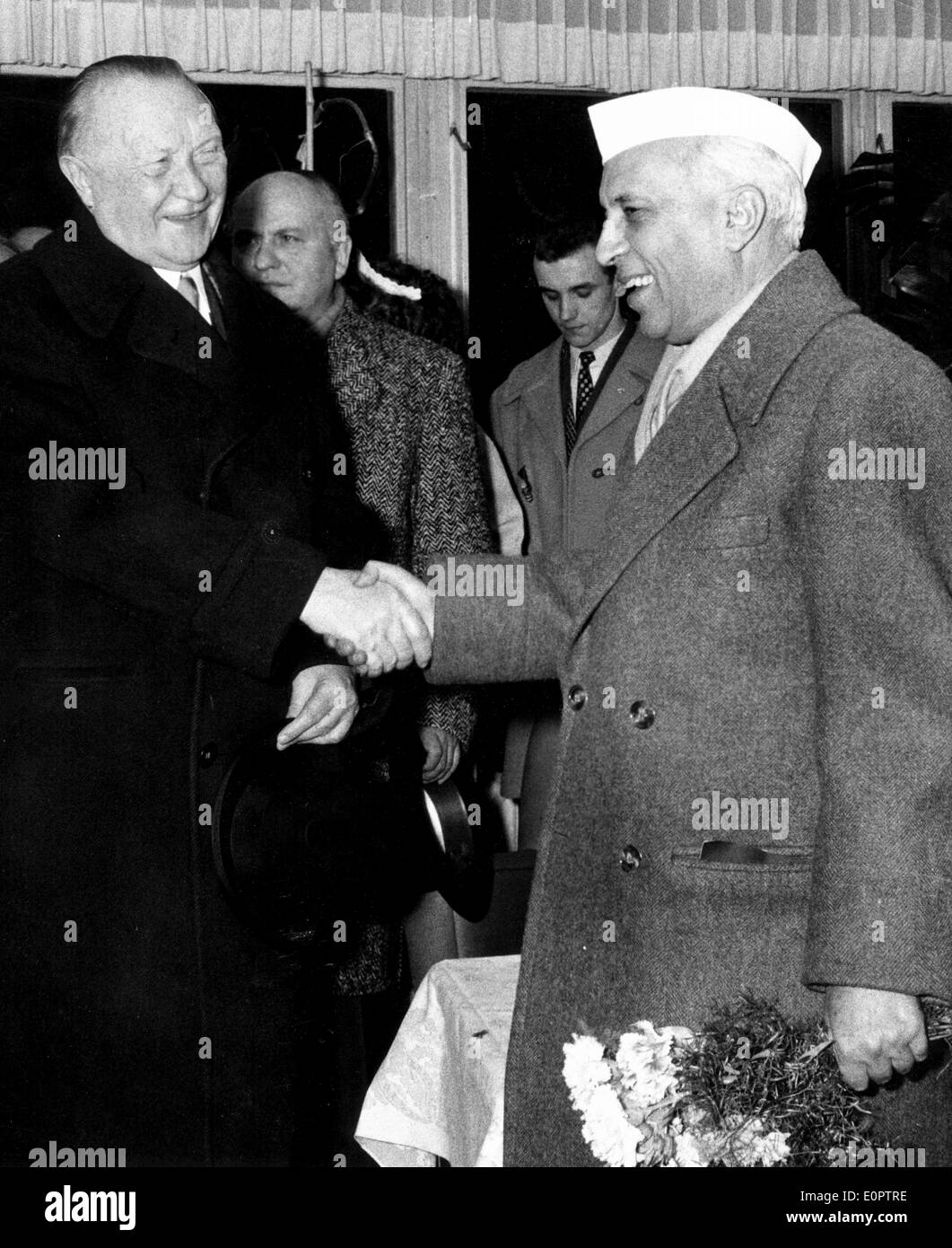 Pandit jawaharlal nehru hi-res stock photography and images - Alamy