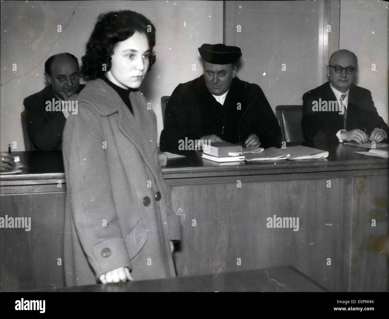 She has too long hairs hi-res stock photography and images - Alamy