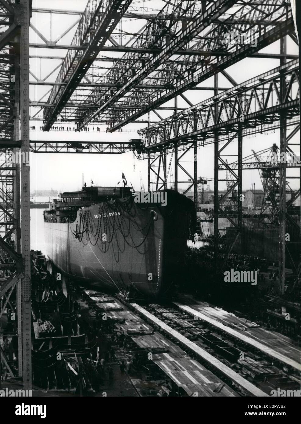 Mar. 03, 1957 - The tanker ''Esso Guildford'', the biggest ship which ...