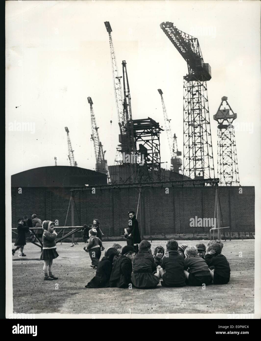 Shipyards glasgow hi-res stock photography and images - Alamy