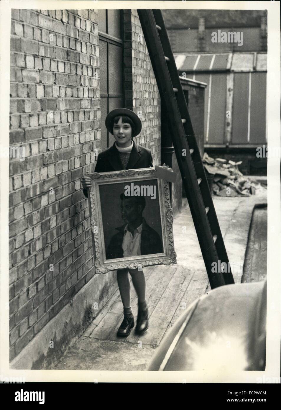 Mar. 03, 1957 - Sending in Day for oils at the Royal Academy. Photo ...