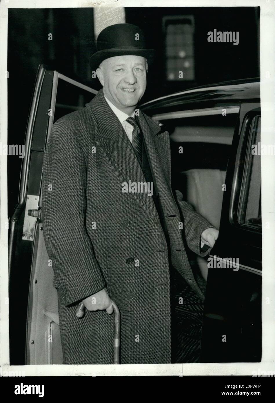Mr butler leaves no 10 b y back entrance hi-res stock photography and ...