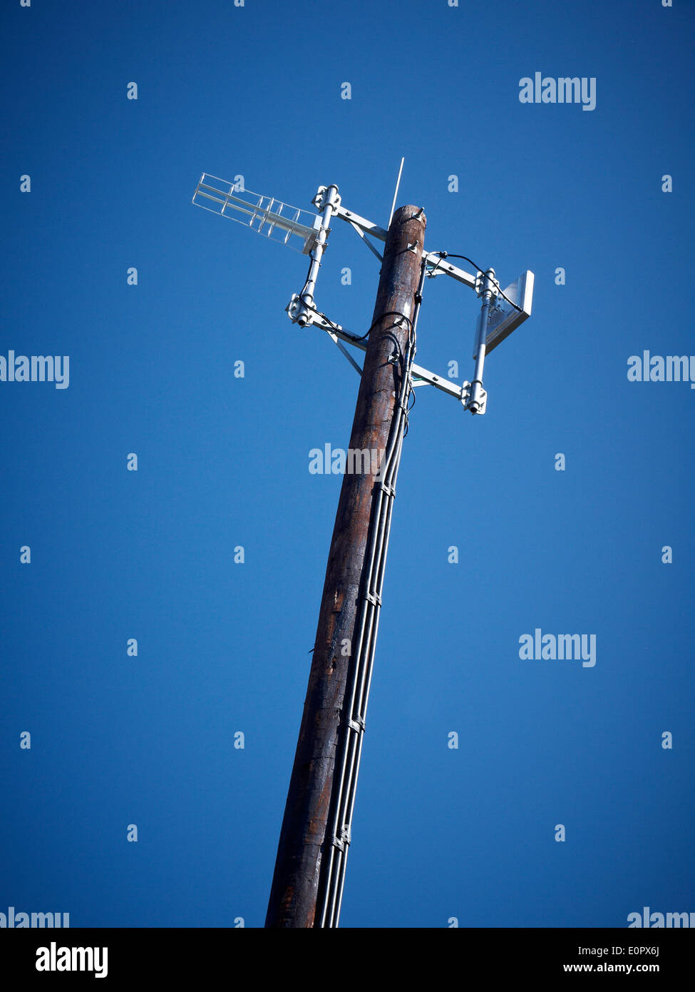 Aerial signals hi-res stock photography and images - Alamy