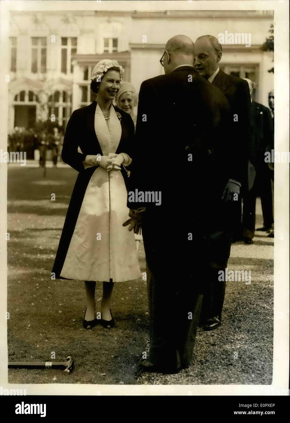 Apr. 04, 1957 - STATE VISIT TO PARIS. QUEEN AT THE BRITISH EMBASSY ...