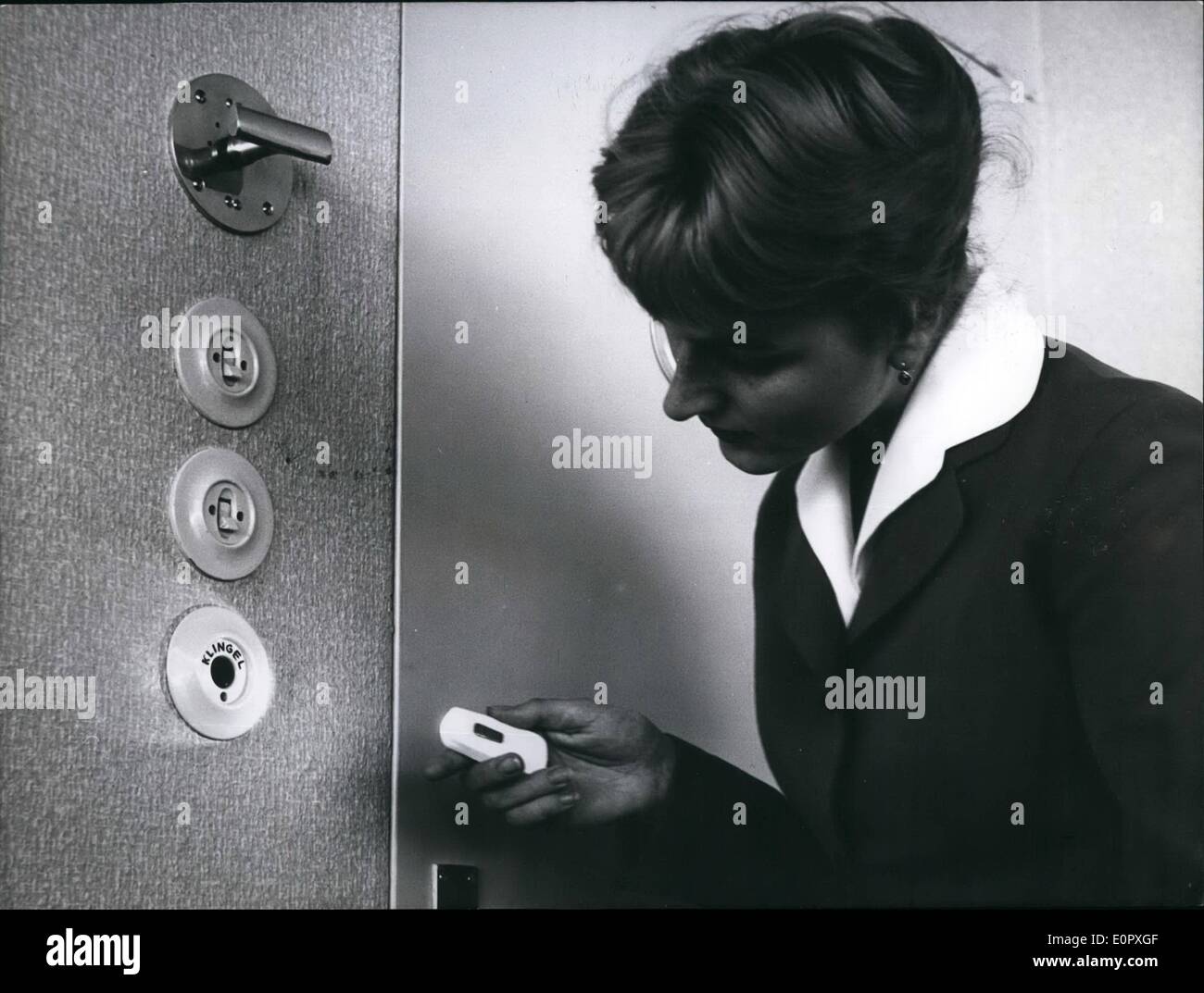 Apr. 04, 1957 - Baby-Flashlight For The Camping-tourist......is being ...