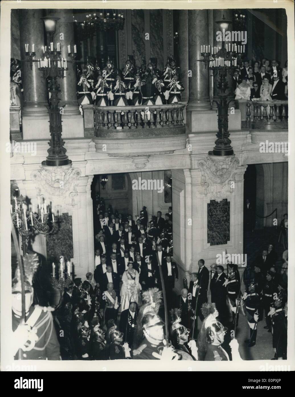Apr. 09, 1957 - STATE VISIT TO PARIS. QUEEN ARRIVES AT THE OPERA HOUSE ...