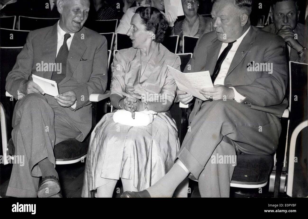 1957 nobel hi-res stock photography and images - Alamy