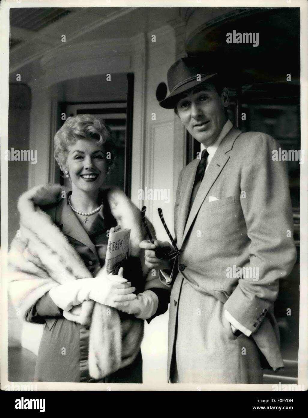 Jul. 07, 1957 - Michael Wilding Meets ''They Body'' - At London Airport ...