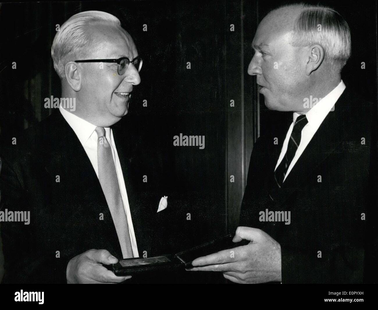 Arthur tix hi-res stock photography and images - Alamy