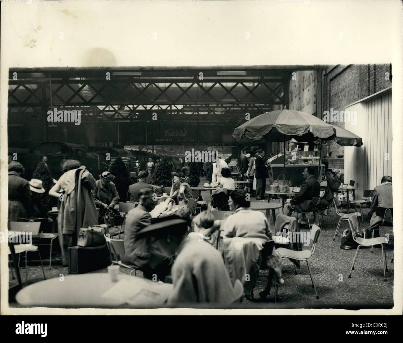 Jul. 07, 1957 - Refreshments - Continental Fashion - In London. Euston ...