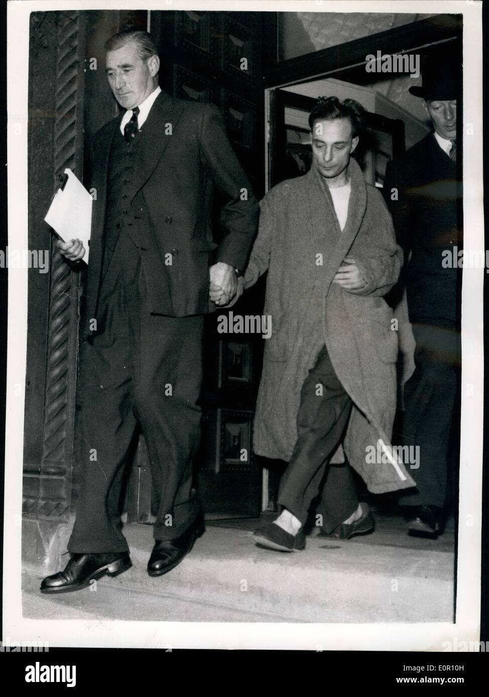 Aug. 08, 1957 - C.I.D. escort man from Wanstead Hospital. May help ...