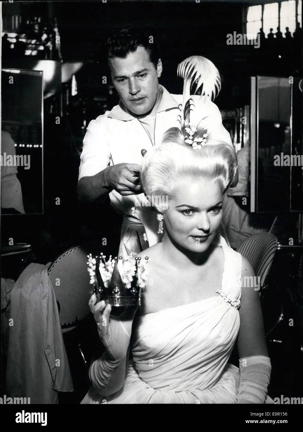 Hairdresser championship hi-res stock photography and images - Alamy