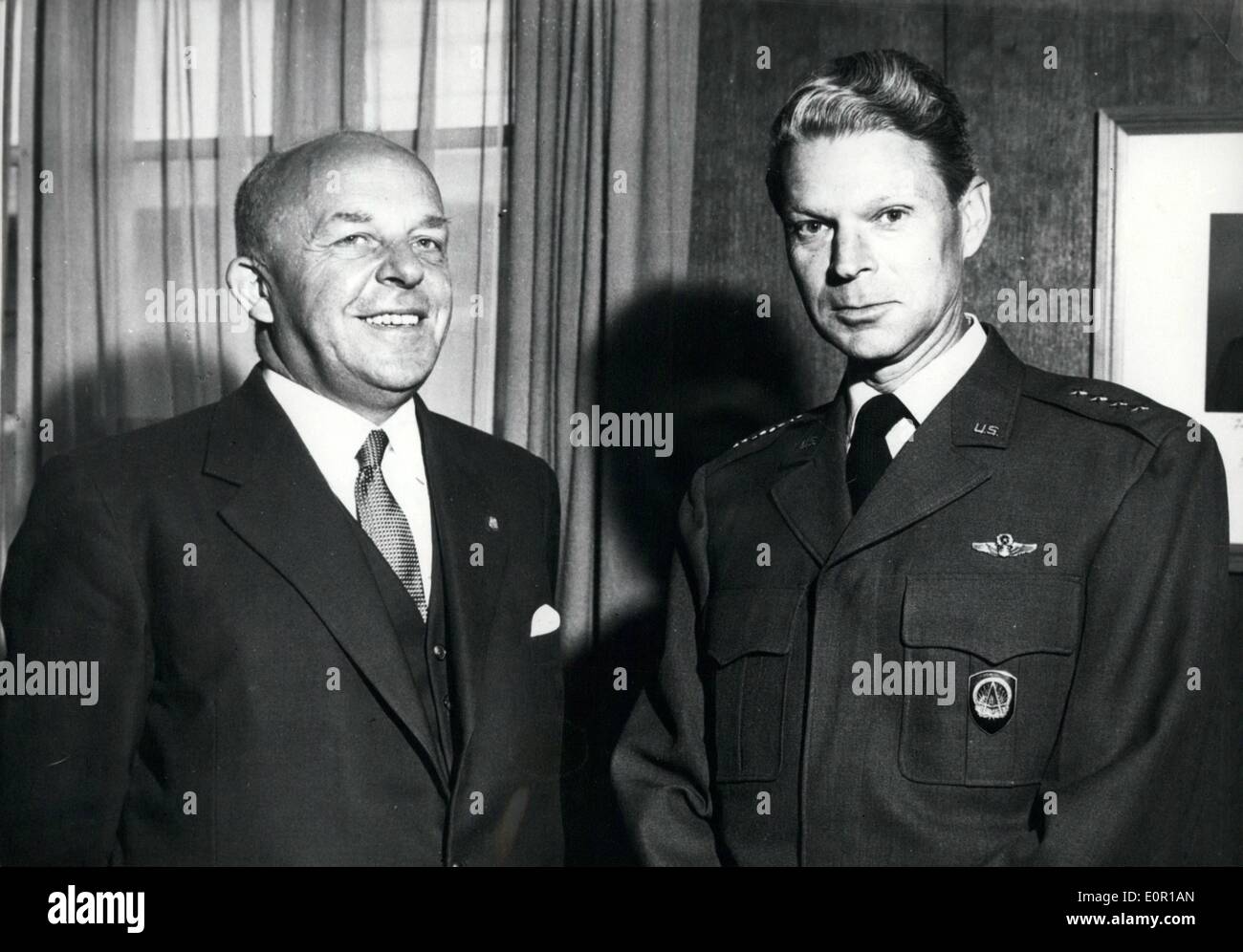 General Lauris Norstad Stock Photos & General Lauris Norstad Stock ...