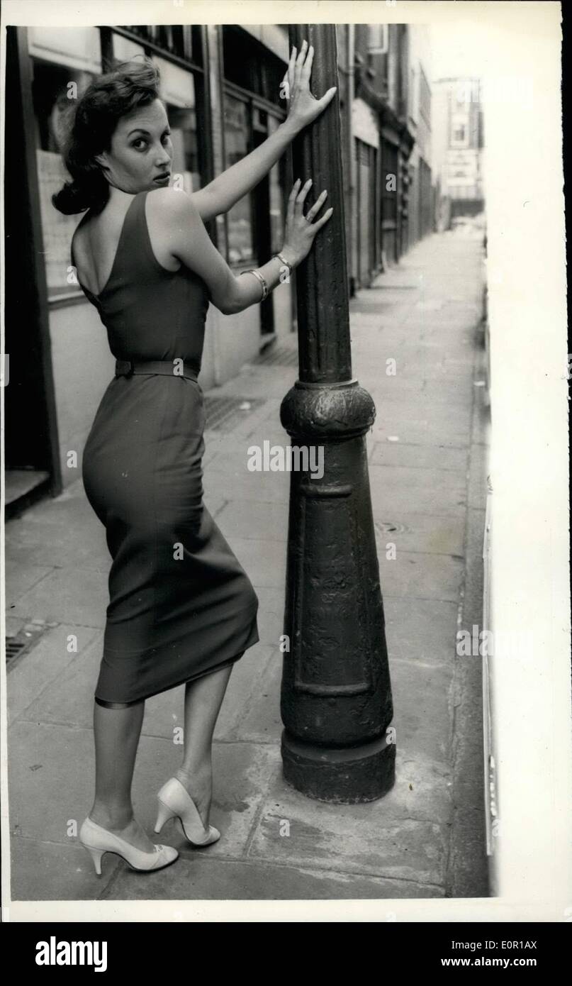 Aug. 08, 1957 - ''The shape that Wiggles'' arrives in London: The ...