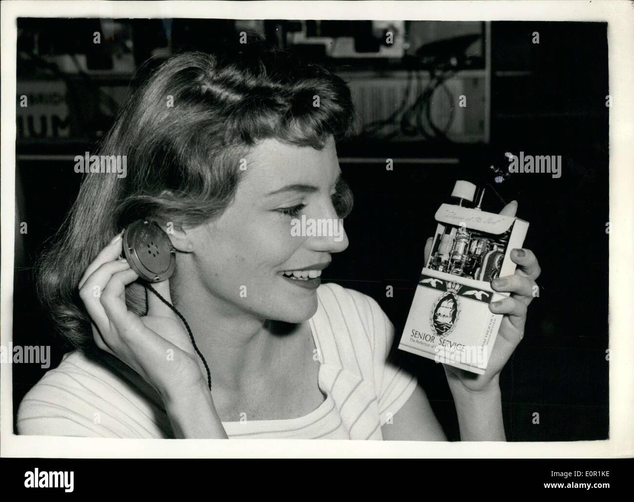1957 radio hi-res stock photography and images - Alamy