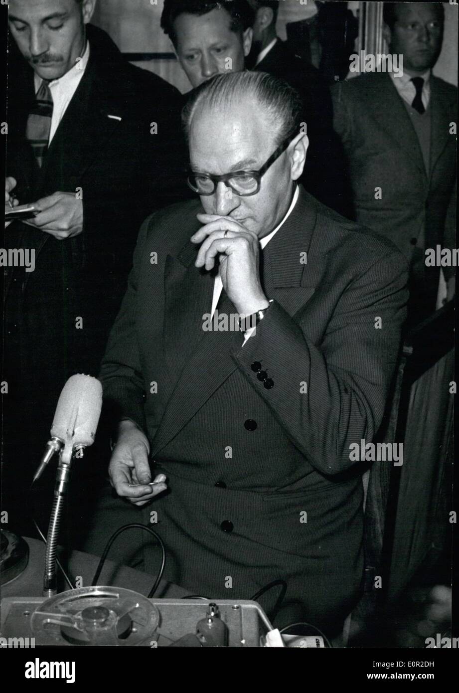 Oct. 10, 1957 - . DDR Residents - Economic Crisis. Potato Shortage ...