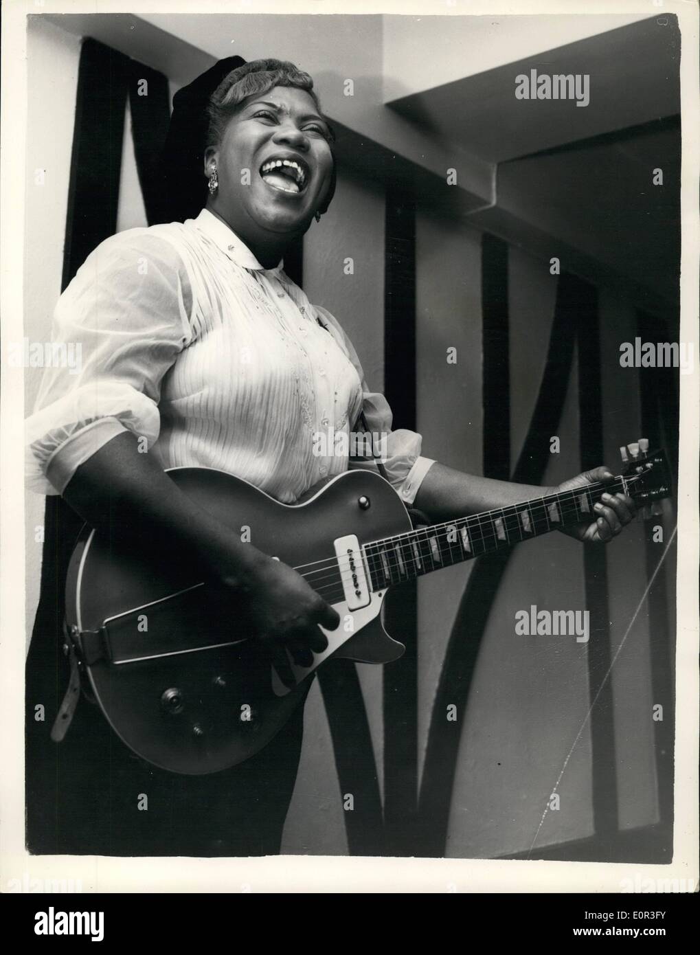 1957 is an american singer hi-res stock photography and images - Alamy