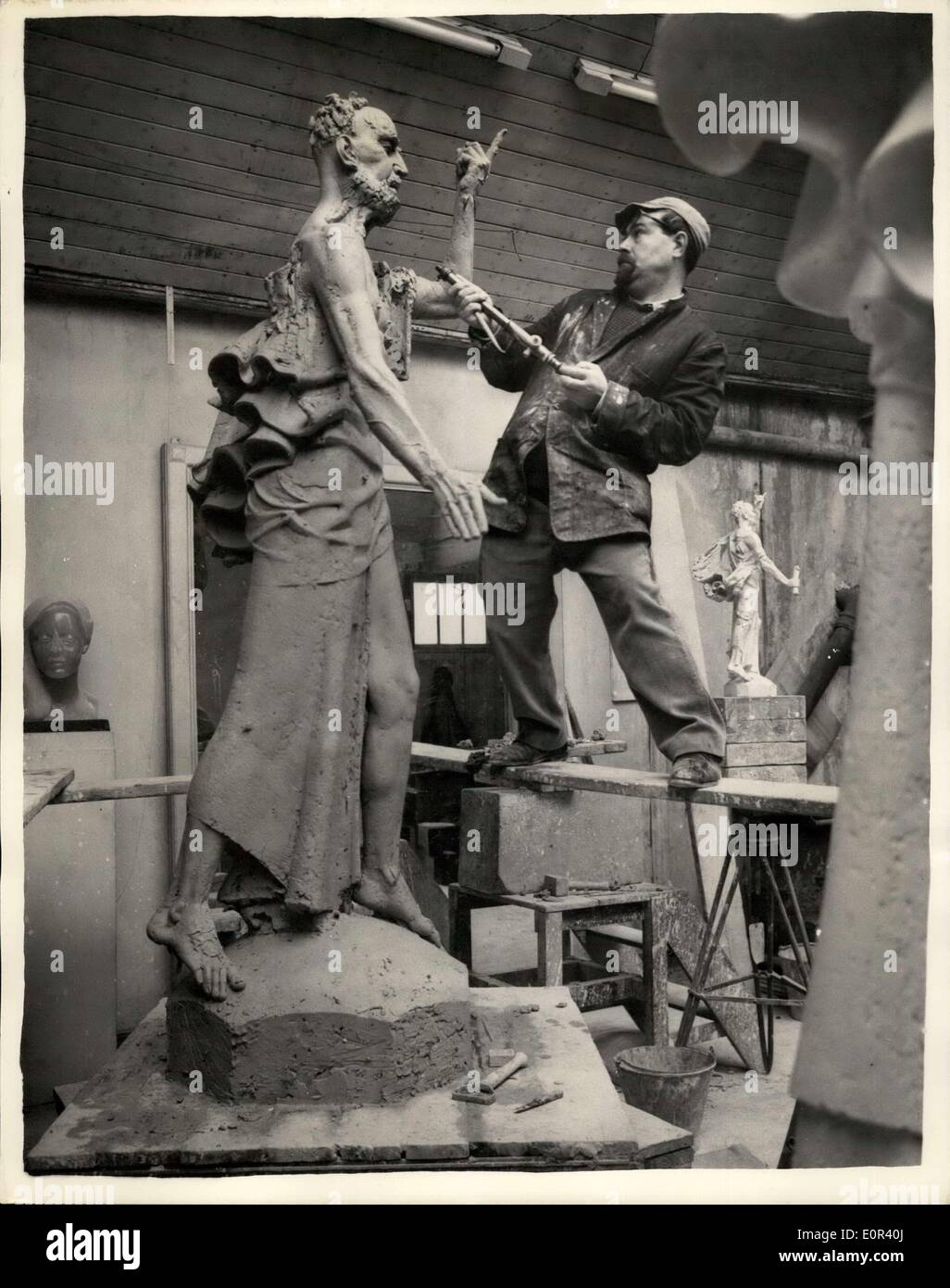 David mcfall sculptor hi-res stock photography and images - Alamy