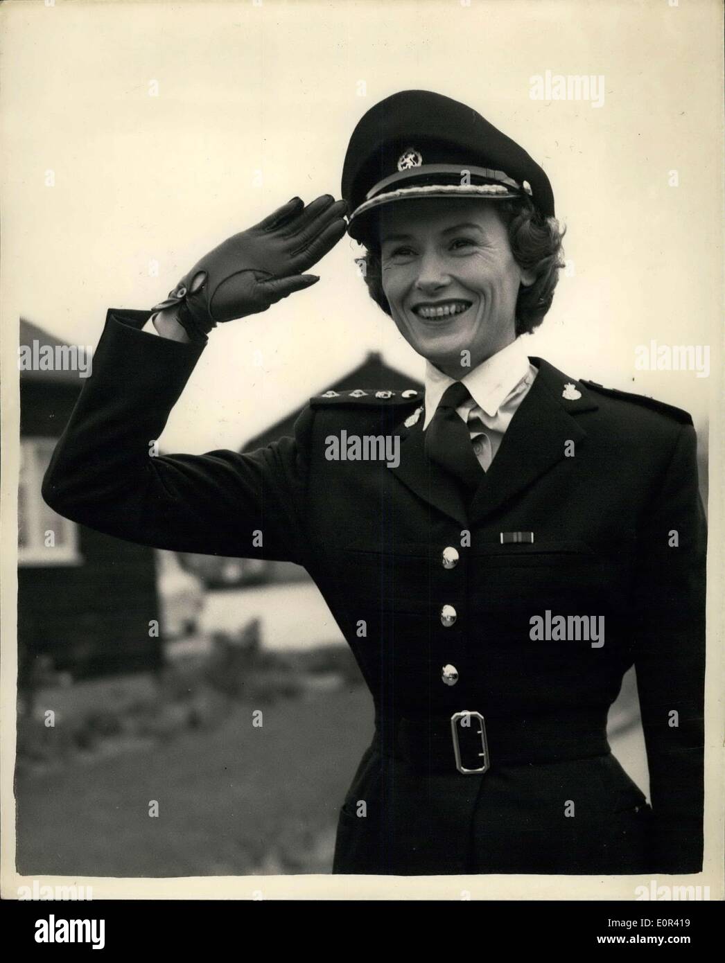 Nov. 21, 1957 - Lady Barnett Visits WRAC Depot: Lady Isobell Barnett ...