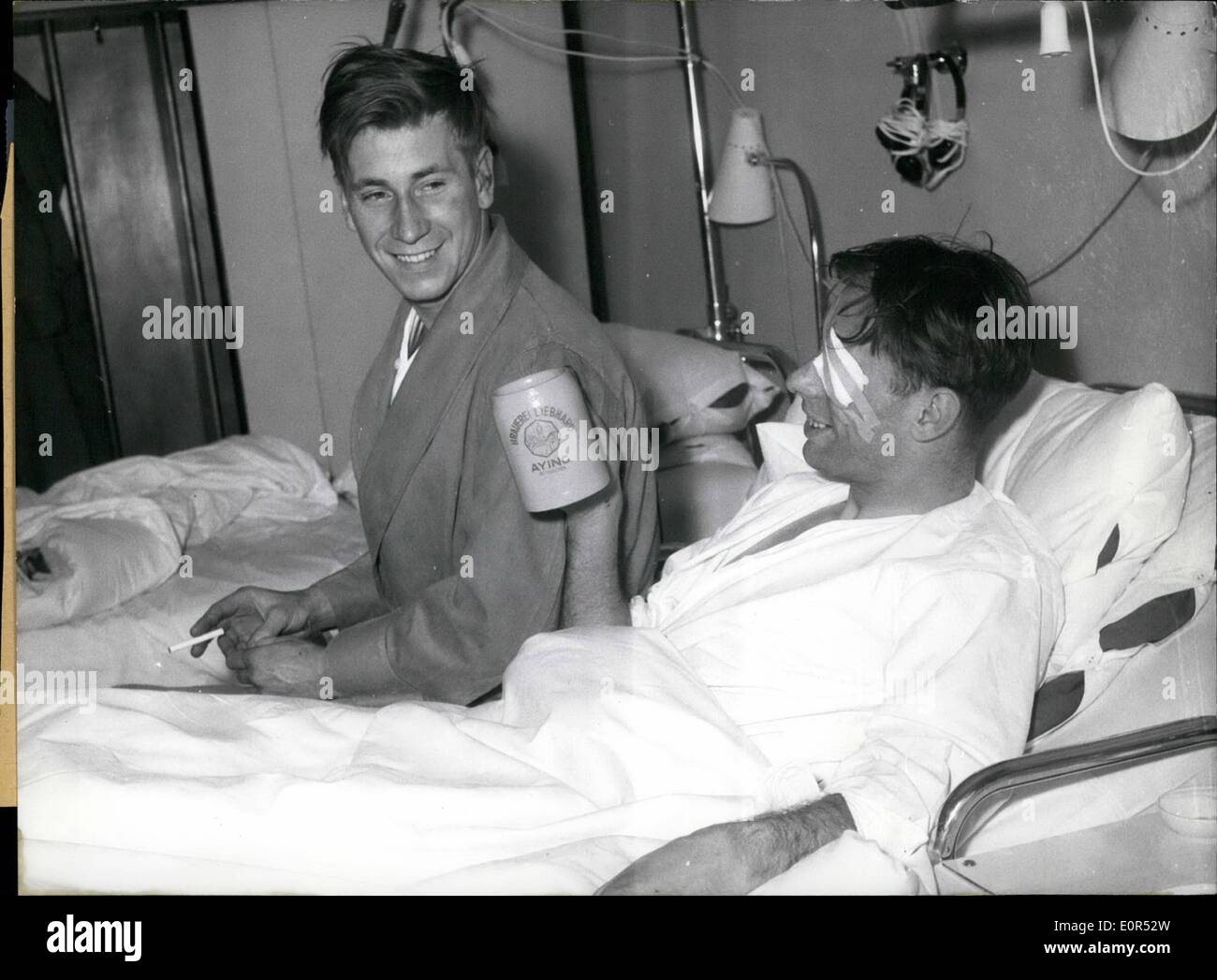 Bobby charlton 1958 hi-res stock photography and images - Alamy