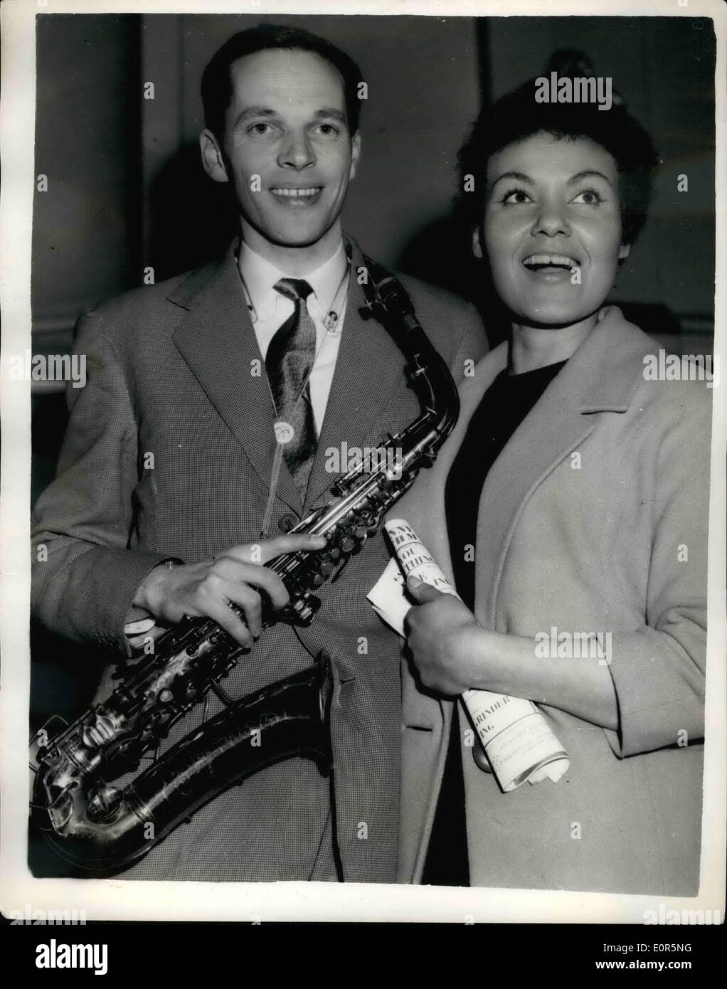 Johnny dank worth cleo laine hi-res stock photography and images - Alamy