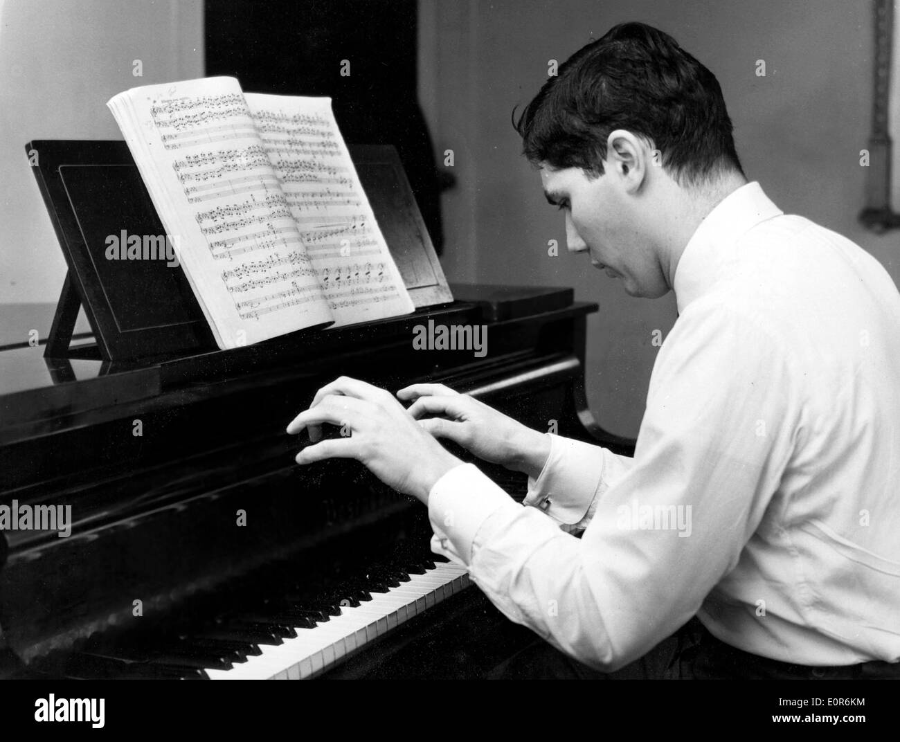 Street name in london Black and White Stock Photos & Images - Alamy