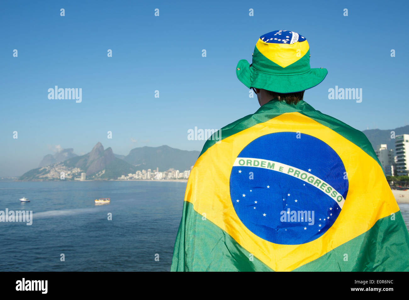 Player with flag hi-res stock photography and images - Alamy