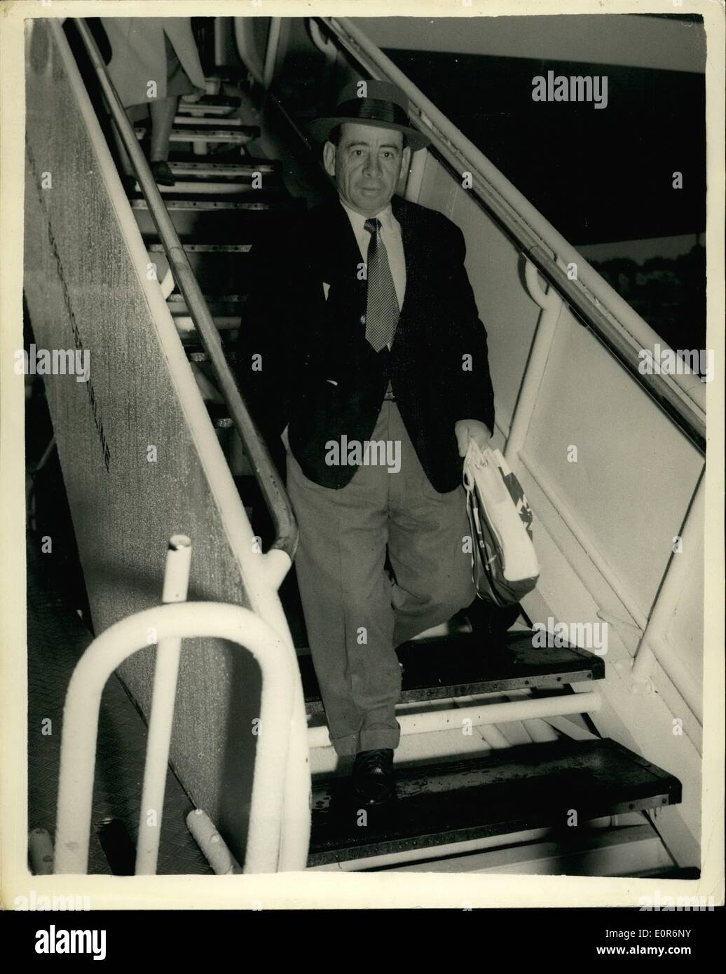 Jun. 06, 1958 - Famous American Jockey Arrives Here By Air To Ride In ...