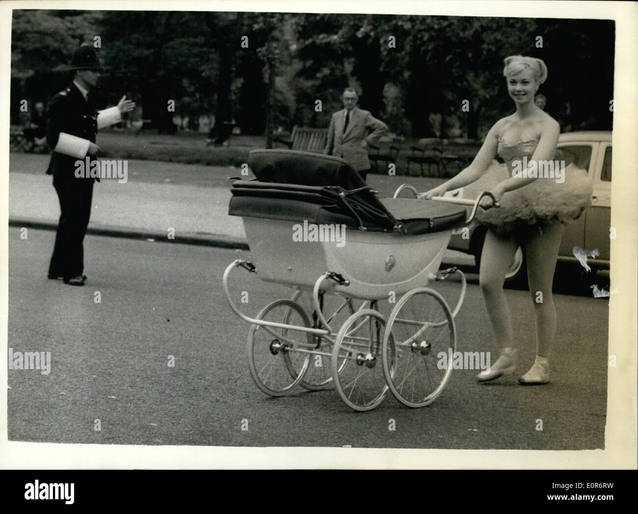 Worldd first fibre glass perambulator hi-res stock photography and ...