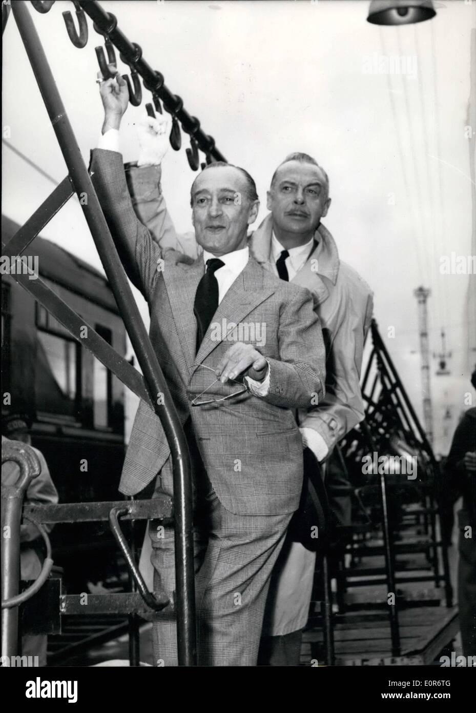 Jun. 06, 1958 - TOTO TO MAKE A FILM IN PARIS - TOTO, THE FAMOUS ITALIAN ...