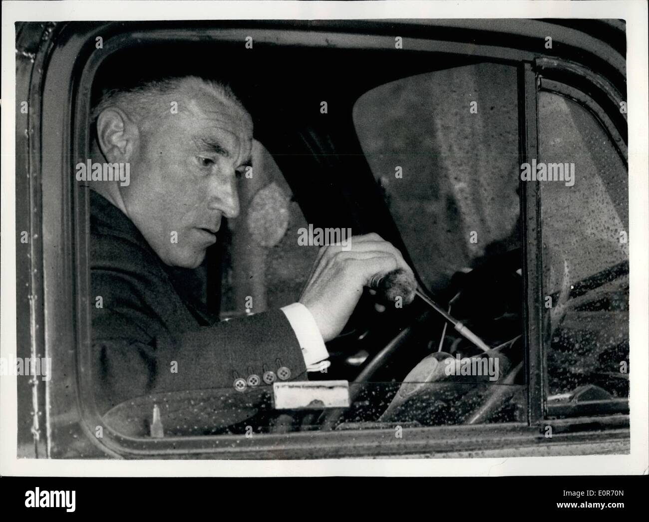 May 05, 1958 - 3,000 Bank Raid In London. Audacious Daylight Robbery: A ...