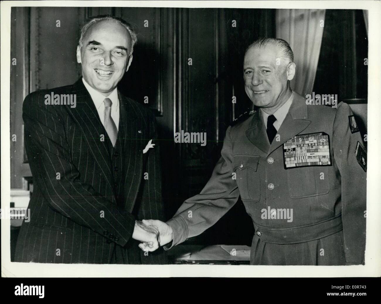 French general salan hi-res stock photography and images - Alamy