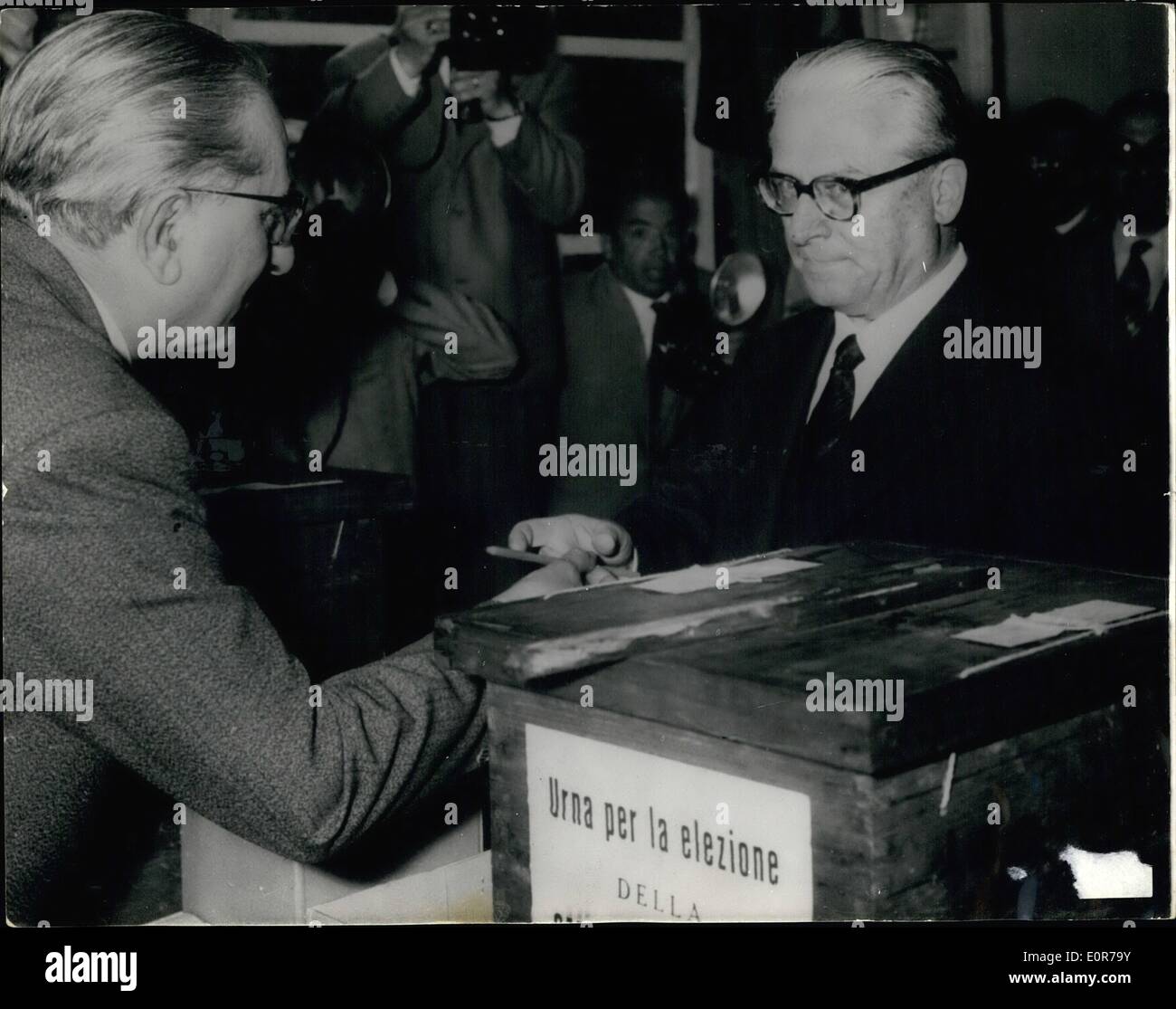 May 05, 1958 - Polling in he Italian General Elections. President ...