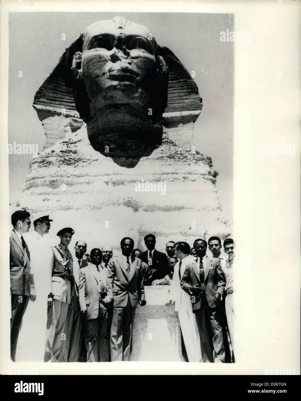 Jun. 27, 1958 - Ghana's Prime Minister Visit The Sphinx At Giza: Dr ...