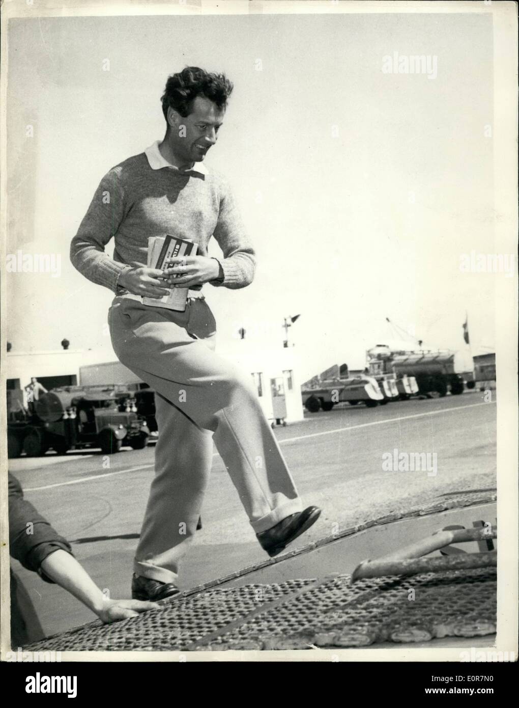 Group captain peter townsend hi-res stock photography and images - Alamy