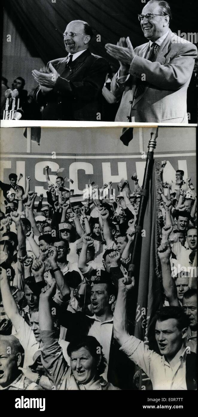 Jul. 07, 1958 - Closing of the 5th SED-party meeting in Berlin: For the ...