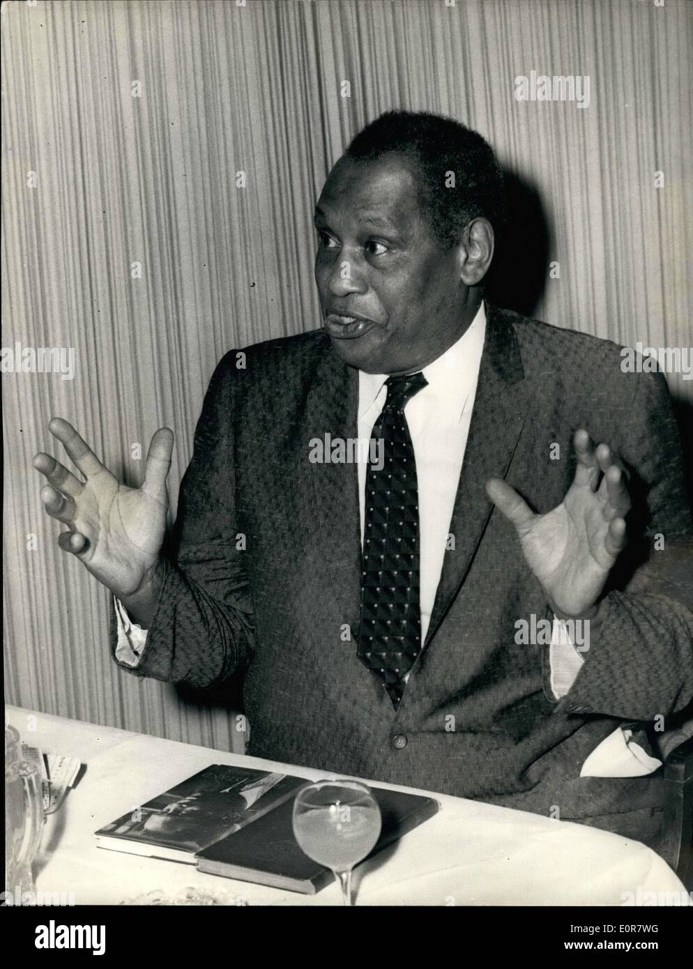 Jul. 07, 1958 - Reception for Paul Robeson:Paul Robeson, the famous ...