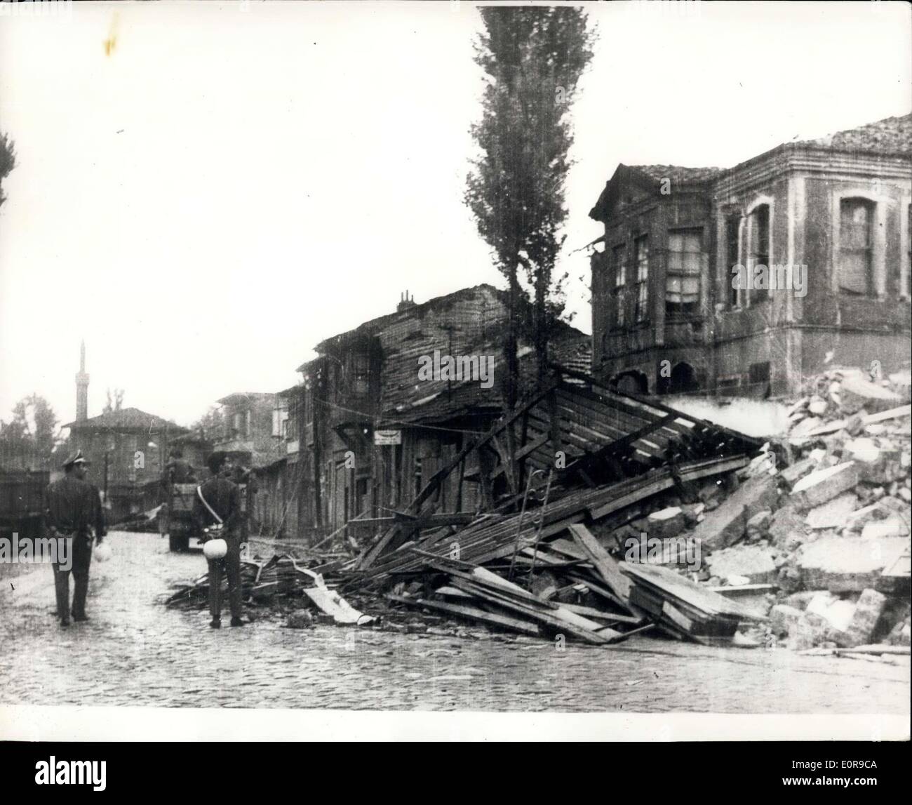 Earthquakes in istanbul hi-res stock photography and images - Alamy