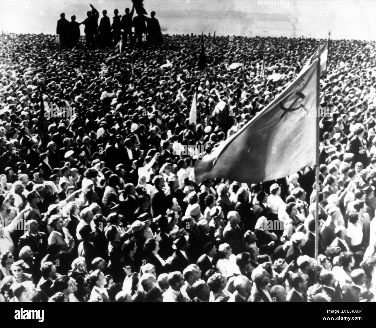 Concentration camp hi-res stock photography and images - Alamy