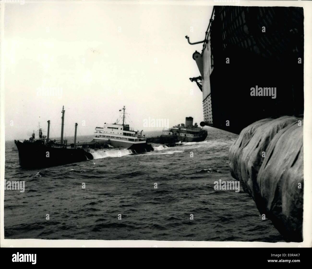 Sep. 23, 1958 - Navy Saves sixty four from blazing tankers; Units of ...