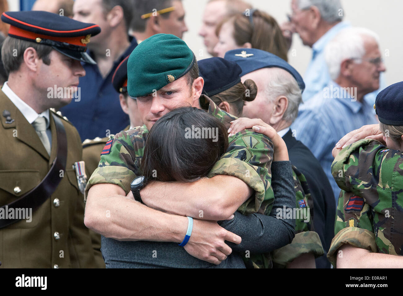 Servicewoman military personnel uniform hi-res stock photography and ...