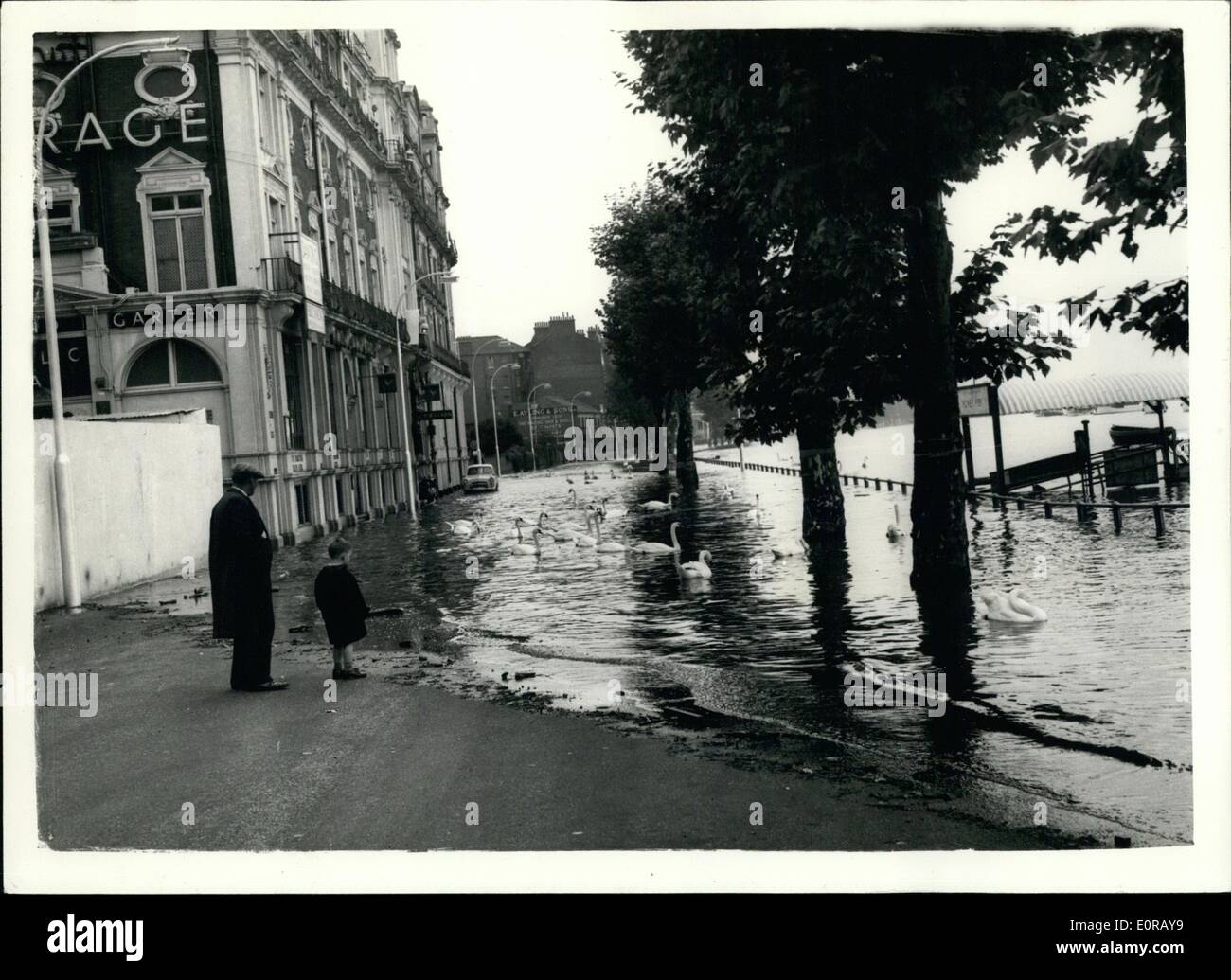 Riverside history hi-res stock photography and images - Alamy