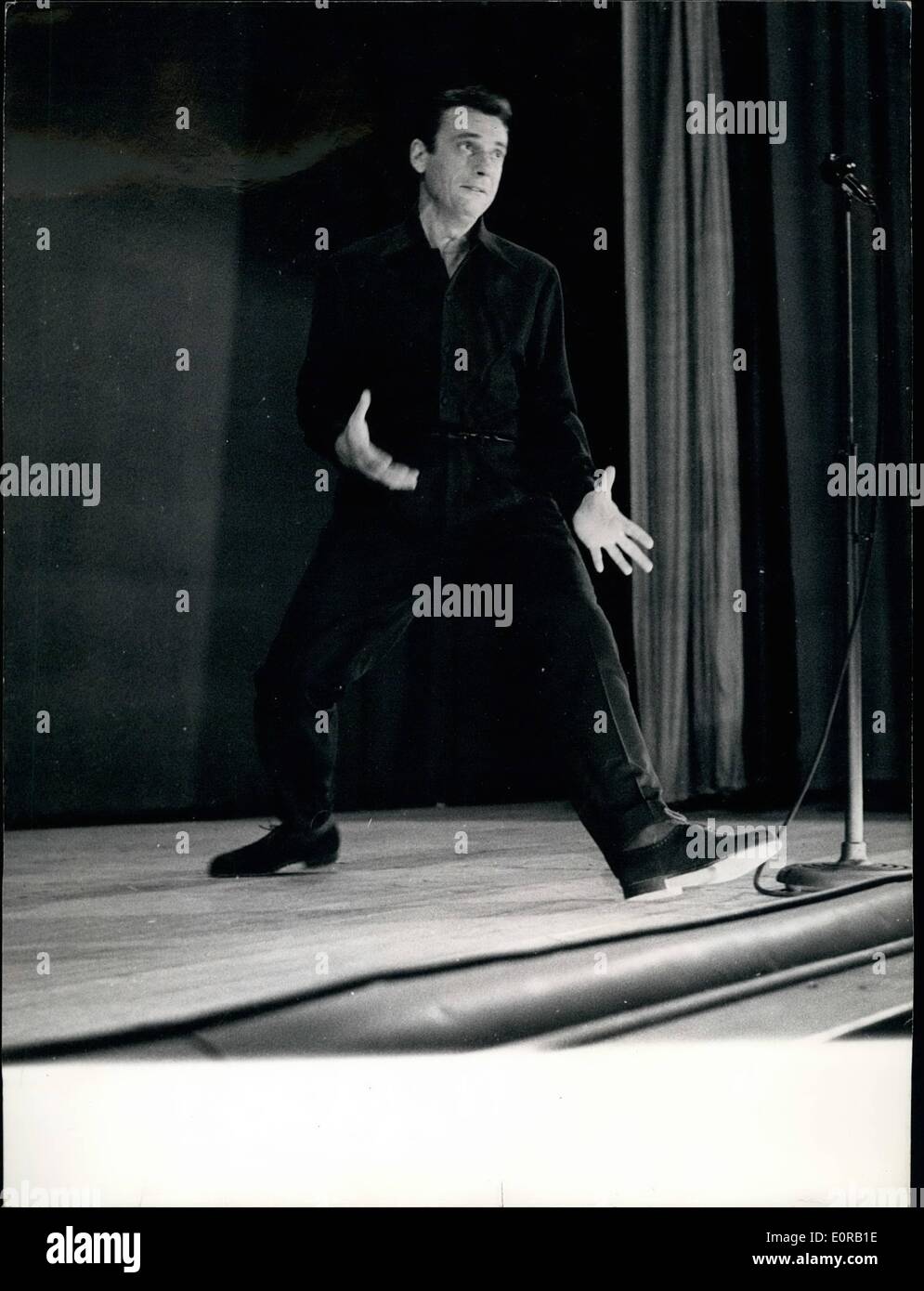 Yves montand stage hi-res stock photography and images - Alamy