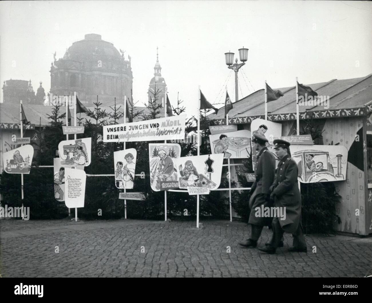 Dec. 12, 1958 - That is the cast sector of Berlin. Christmas market in ...