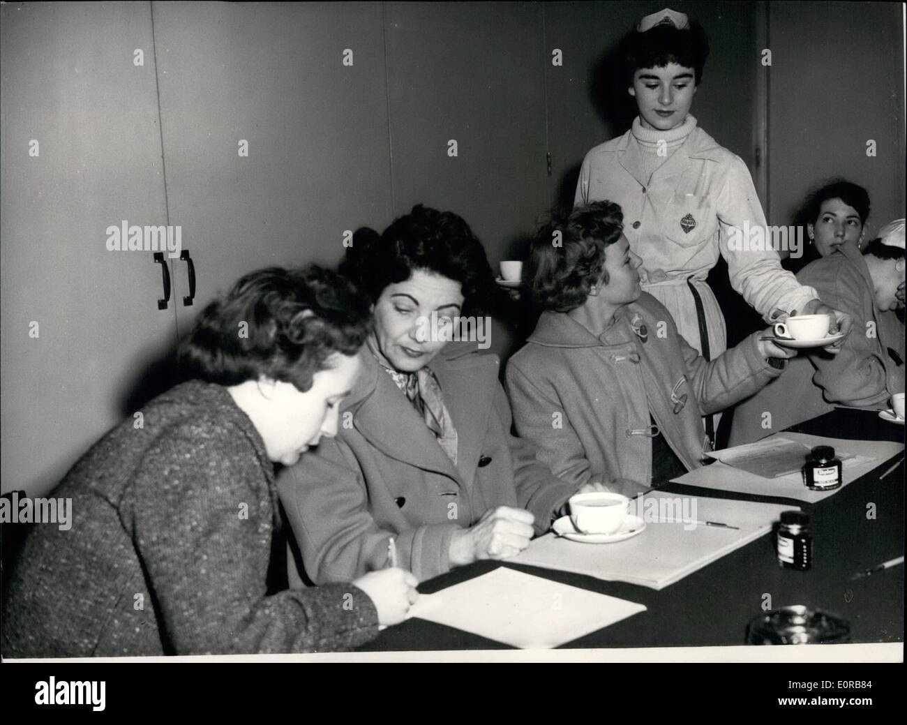 Nov. 11, 1958 - Girl volunteers f or N.A.A.F.I. duties in Cyprus ...