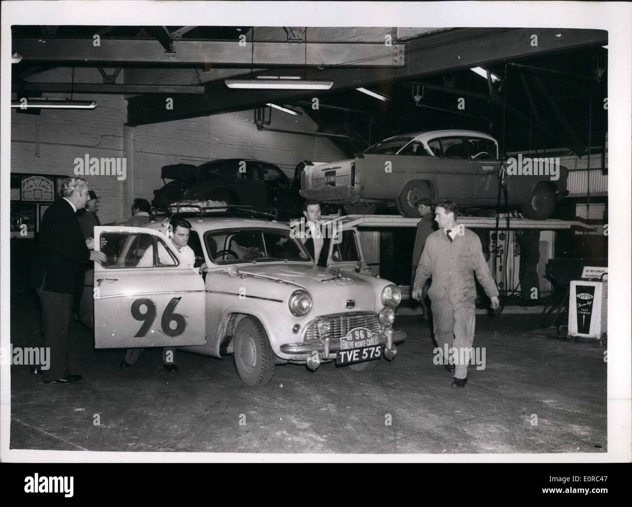 Jan. 01, 1959 - MONTE CARLO RALLY DRIVERS WHO STARTED FROM GLASGOW STOP ...