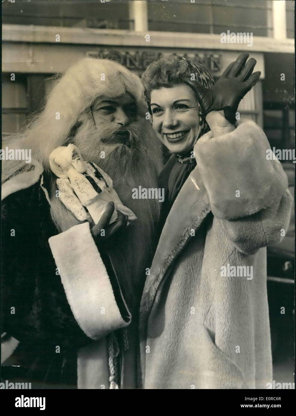Dec. 12, 1958 - Father Christmas welcomes french star : The Famous ...