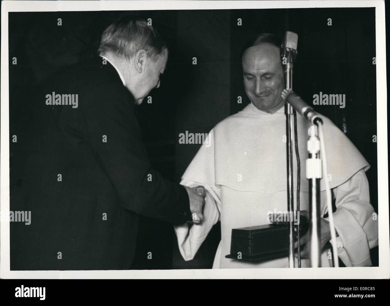 Prize consists hi-res stock photography and images - Alamy